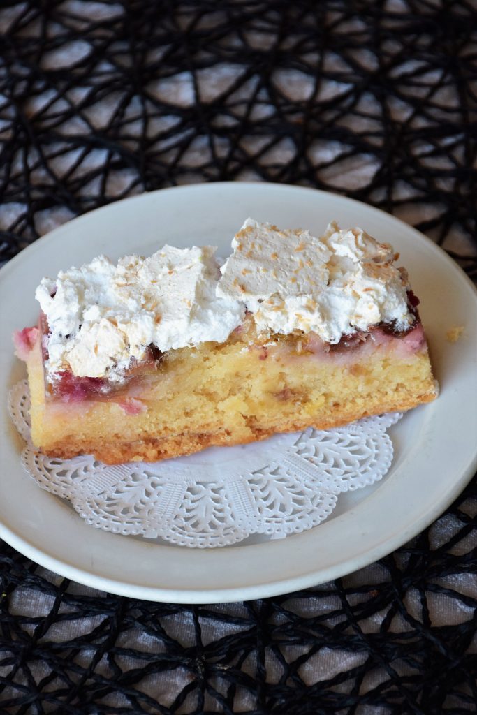 RHUBARB FRUIT SNOW SLICE - Copenhagen Bakery