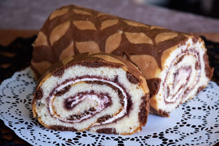SPONGE ROLL - Copenhagen Bakery